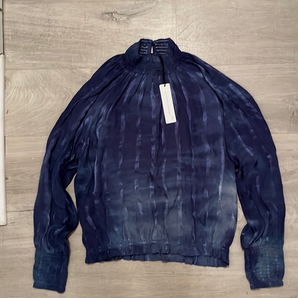 Red Haute | Tops | Nwt Red Haute Blouse | Poshmark